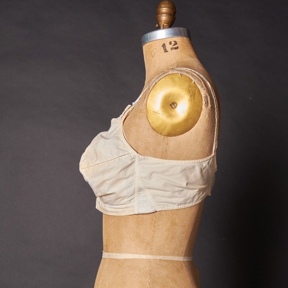 1950s Cream Nursing Bullet Bra - Gem
